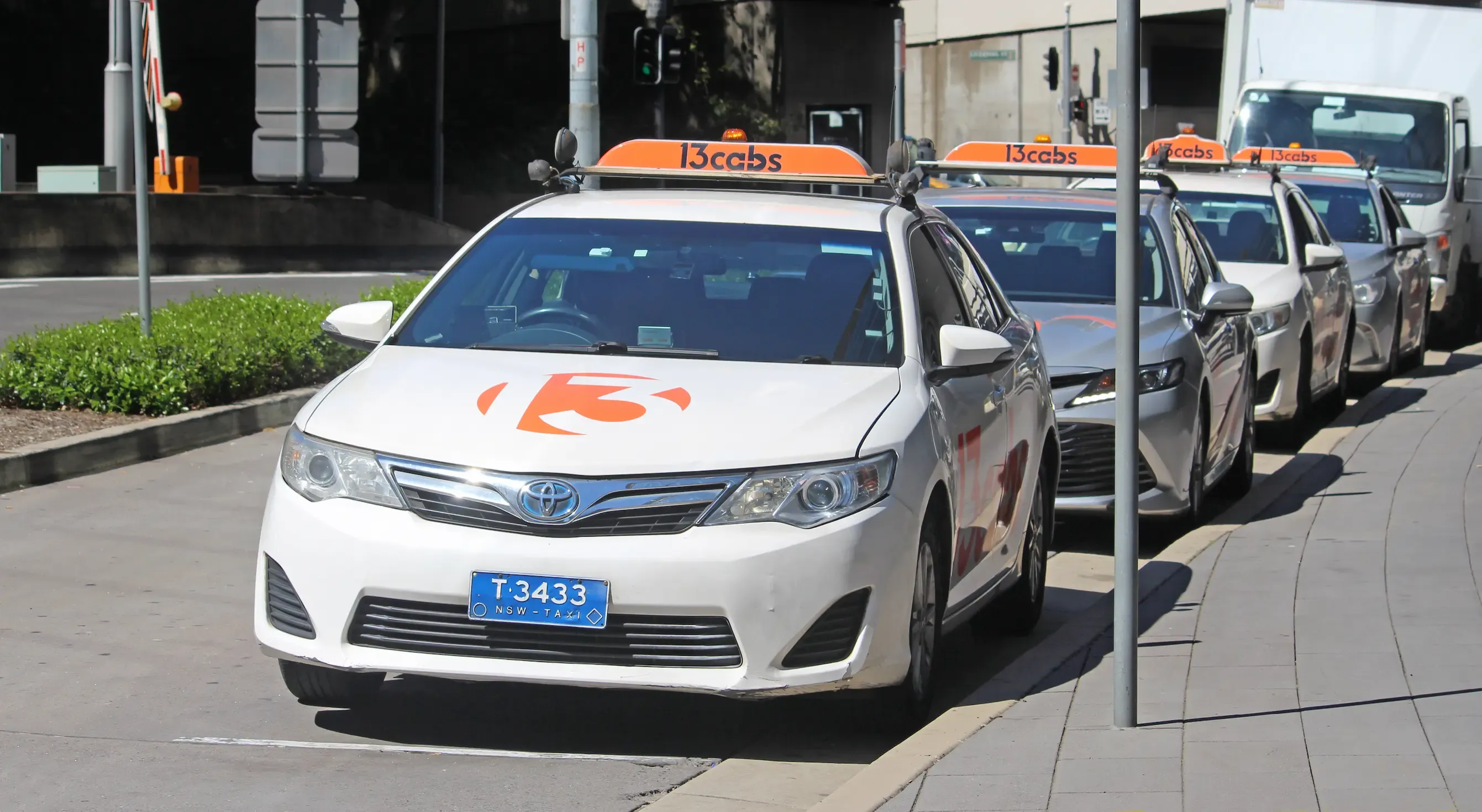 Taxi GPS Tracking System | Taxi Trackers | Radius