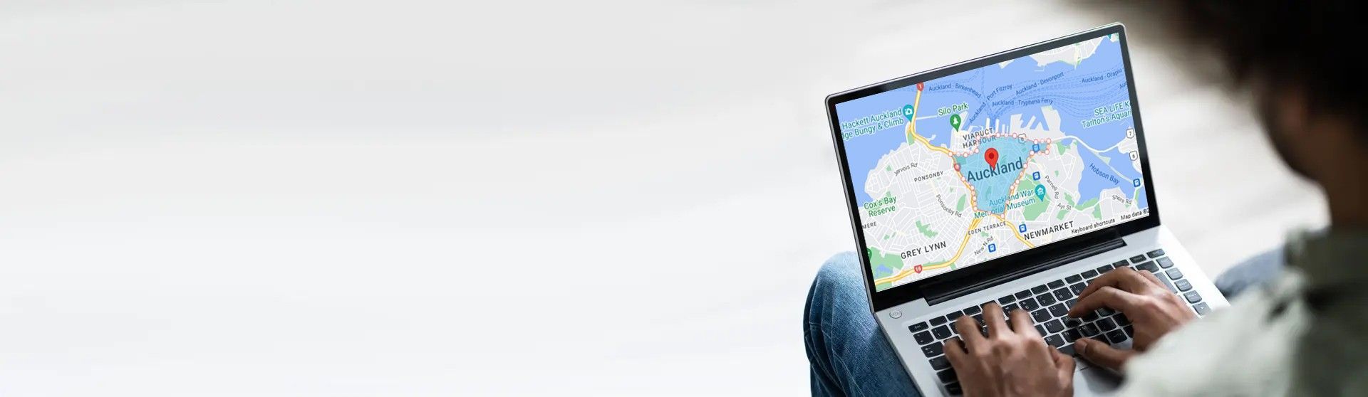 Real-Time Vehicle Tracking | Live Vehicle Tracking | Radius